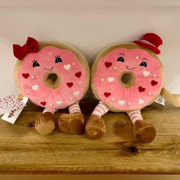 cupcakes & cashmere | Holiday | Valentine Pink Donut Couple Plush ...